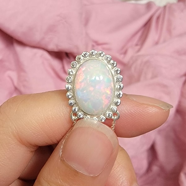 Natural 5 Carats Round Snow Opal, Opal With Full Fire Round Opal ...