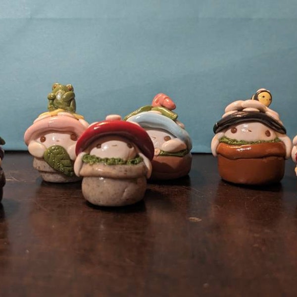 Flower Cats, Unique Handmade Polymer Clay Cat Desk Buddy, Personalized ...