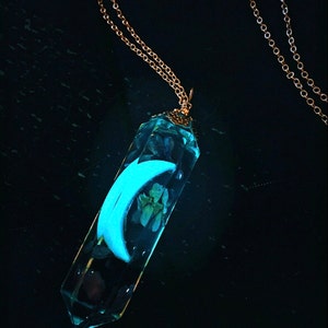Glow in the Dark Necklace / Glowing Necklace / Crystal Point - Etsy