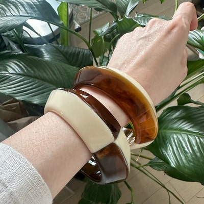 Resin Bangle Bracelet Chunky Lucite Acrylic Bangle Bracelet in Smoked ...