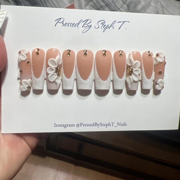 Charmed Beauty Luxury Nails Natural Nails Outline Nails Marble Nails ...