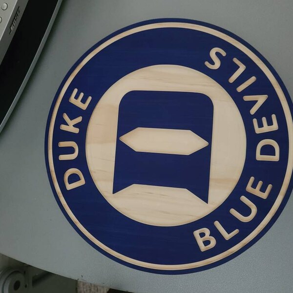 Duke Blue Devils 11" Round Engraved and Hand Painted Wood Wall Hanging ...