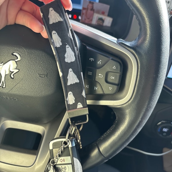Vintage Halloween Inspired Keychain Wristlet Key Fob Alt/goth Lanyard ...