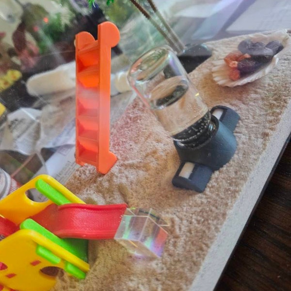 Magnetic Jumping Spider Mantis Staircase - Etsy