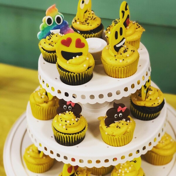 Edible Emoji Cupcake Toppers · Emoji Birthday Party - Etsy