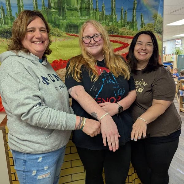 Wicked DIY Themed Party Favors/wicked Unlimited Elphaba Glinda Beaded ...