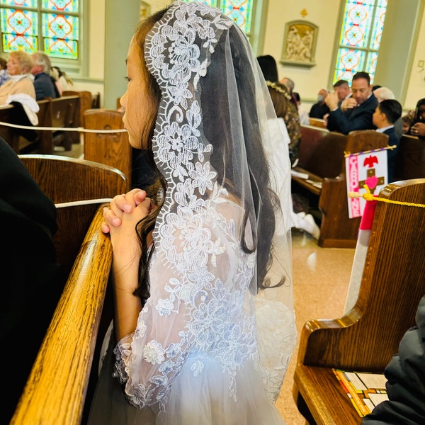 Sheer Simple Fingertip Wedding Veil Minimal Veil Plain Edge Veil Fast ...