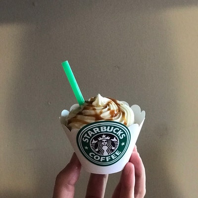 12 Pastel Mint Green Cupcake Wrappers, Set of 12.... Fully Assembled ...