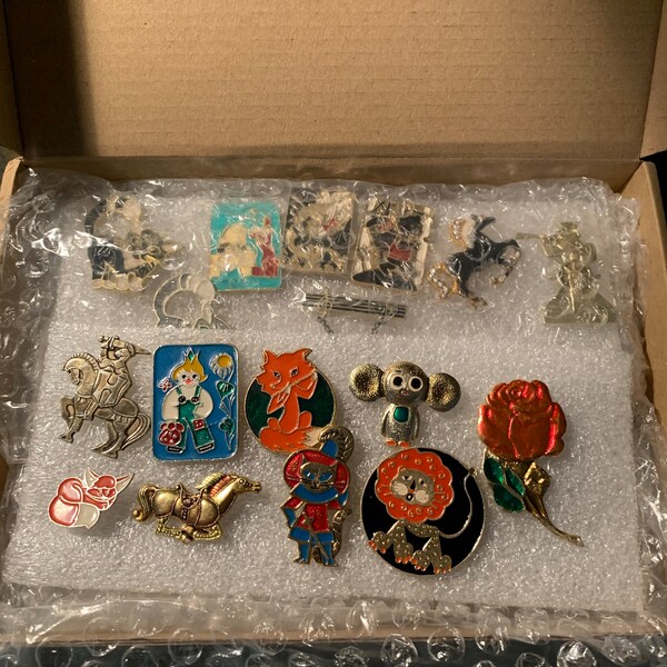 Soviet Lenticular Badge, Dog and Butterfly, Funny Dog, Childrens Pin ...