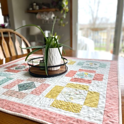 Simply Charming Table Topper and Table Runner PDF Pattern 187 - Etsy ...