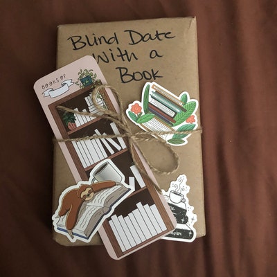 Blind Date With a Book - Etsy