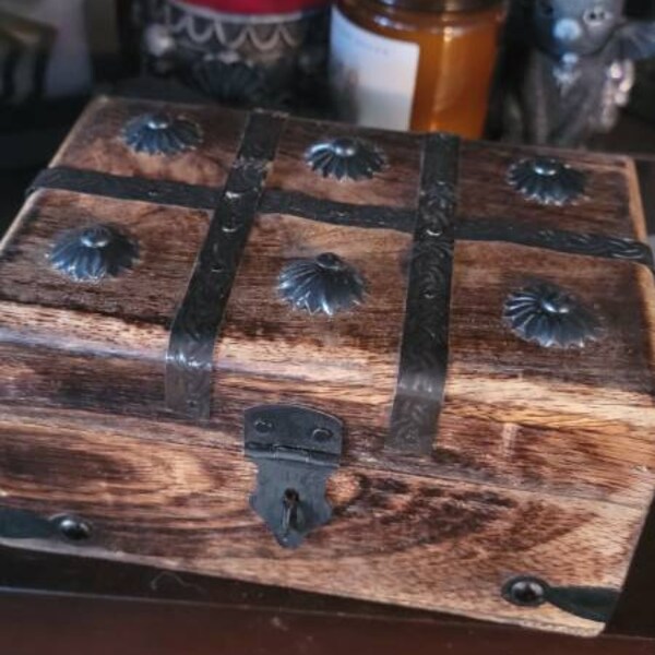 Pirate Wooden Storage Chest Flat Lid With Antique Iron Lock and ...