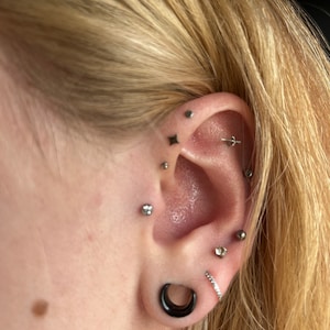 NEW 14K Solid Gold Vertical Helix Chain Piercing Unique Gold Barbell ...