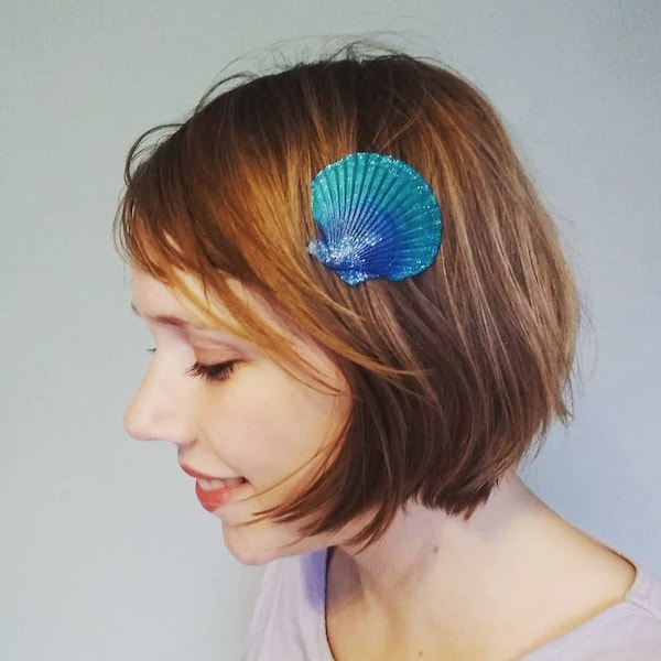 Hand Painted Seashell Mermaid Hair Clip - Etsy