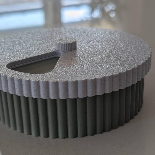 Magnetic Pill Organizer | Compact Travel Pill Box | Weekly Medication ...