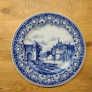 Modern Delft blue vase with fun bicycle design | Etsy