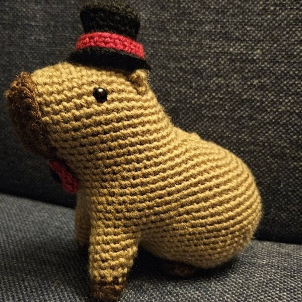 Sitting Capybara Crochet Pattern. Capybara With Top Hat and Bow Tie for ...