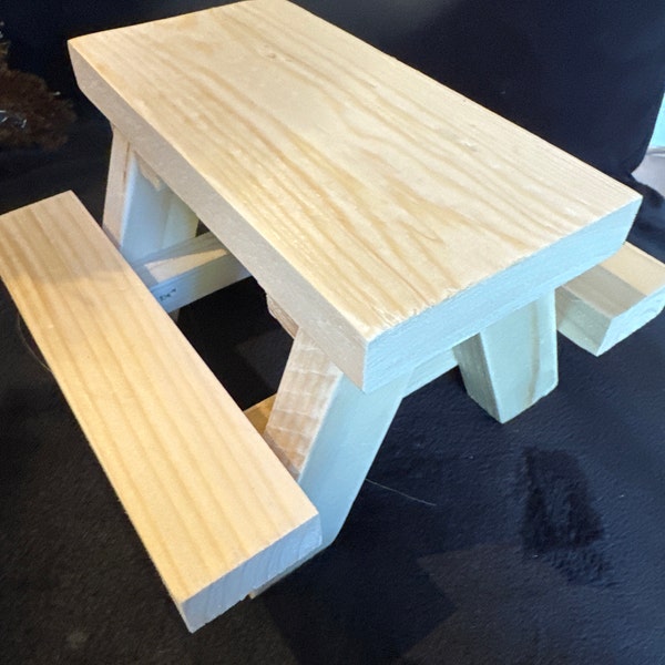 Squirrel/bird Mini Picnic Table Feeder Table - Etsy