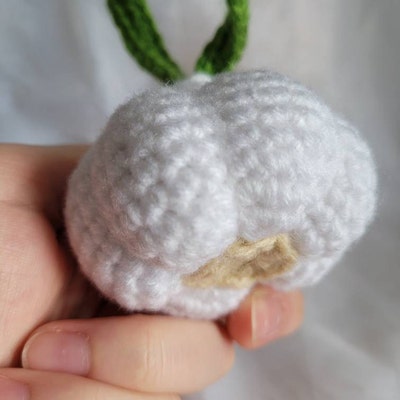 Crochet Garlic Pattern, Amigurumi Garlic Toy, Crochet Vegetables ...