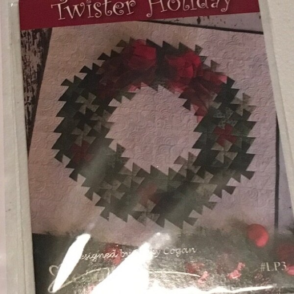 Twister Holiday Quilt Pattern, Need'l Love LP3, Christmas Wreath ...