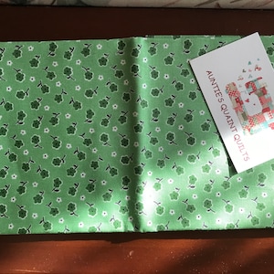 Vintage Cotton Reel Mini Quilt Pattern by Jemima Flendt of Tied With a ...