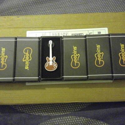 Geepins Guitar Pin Brooch Set 6-pack Series I 6 X Stunning Miniature ...