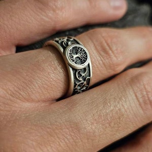 Silver Engraved Dragon Signet Ring Men, Dainty Fantasy Ring to Family ...