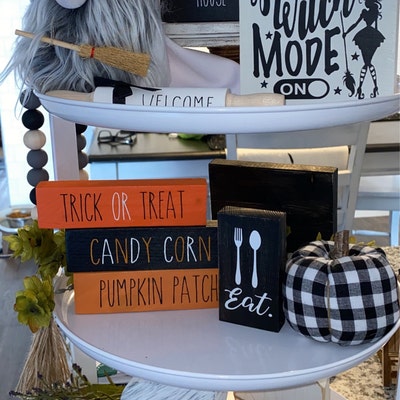 Halloween Small Wood Signs Halloween Decor Hand-painted - Etsy