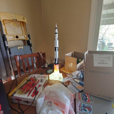 Apollo 11 Saturn V Rocket Lamp - Etsy