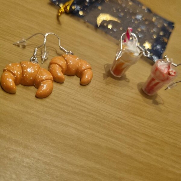 Light Bulb Dangle Earrings, Fun Funky, Dangle, Dangler Retro Earrings ...