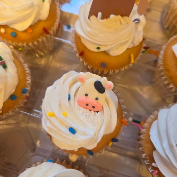 FARM ANIMALS BARNYARD Assortment - 12 or 24 Pieces Cupcake / Cake ...