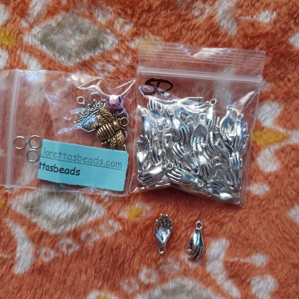 BULK 50 Hand Silver Tone 3D Charms SC3320 - Etsy