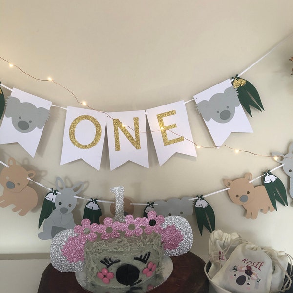 Australian Animal Garland. Koala, Kangaroo, Wombat, Platypus, Gum Leaf ...