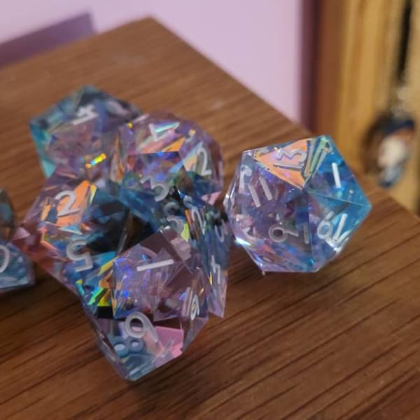 Superillusion - Holographic Handmade Resin Sharp Edge Dice Set for Dnd ...
