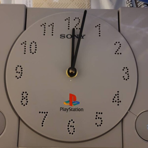 Playstation 1 Classic Console Clock - Gamer Room Decor - Playstation ...