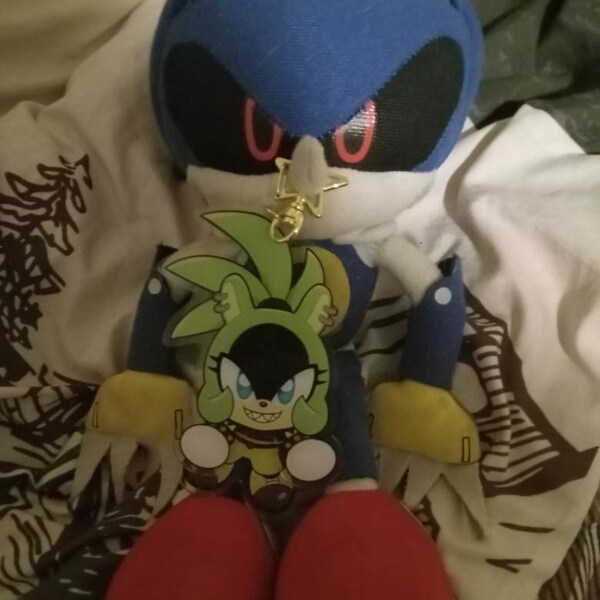 Sonic and Friends Dangling Acrylic Keychain: IDW Surge, Kit, Tangle ...