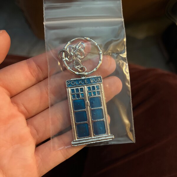 Doctor Who Inspired Tardis Keychain, Police Box Time Machine Keychain ...