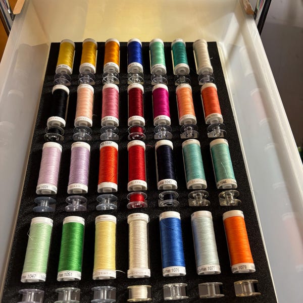 SAMPLE DMC 3mm Acrylic Bobbin With Printed Number and Colours - 1 ...