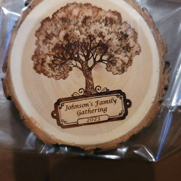Family Reunion Mementos Personalized Engraved Family Gathering Wooden ...