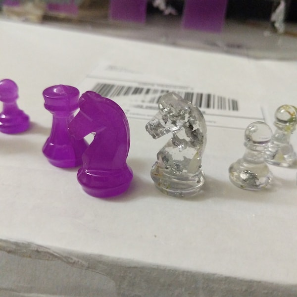 Custom Chess Set With Board Resin Complete 32 Pieces Pink Crystals Rose ...