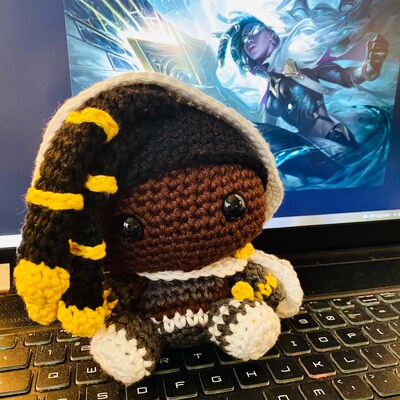 Blindfolded Man Amigurumi PDF PATTERN - Etsy
