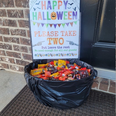 Please Take Two Treats Sign, Happy Halloween Trick-or-treat Sign ...