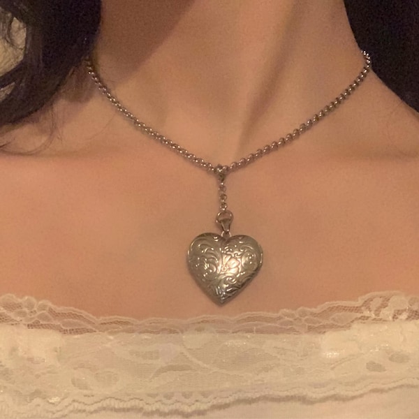 Ellen Hutter Nosferatu Heart Locket Necklace - Gothic Horror, Vampire ...