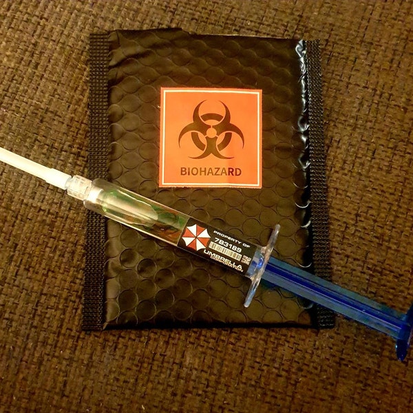 Las Plagas Parasite Syringe Resident Evil 4 Biohazard Umbrella ...
