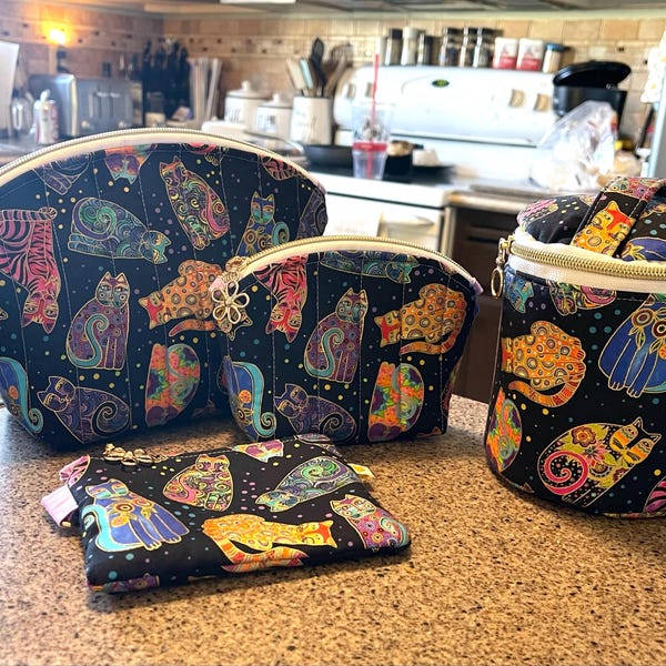 Sweet Bees ~ by the Half-yard ~ Henry Glass ~ Bee Hive, Honey, Floral ...