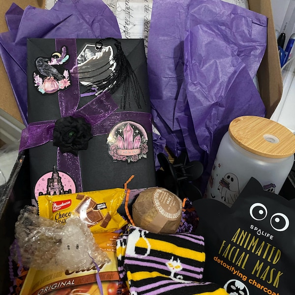 Halloween Blind Date With a Book Box , Halloween Book Gift, Book Lover ...