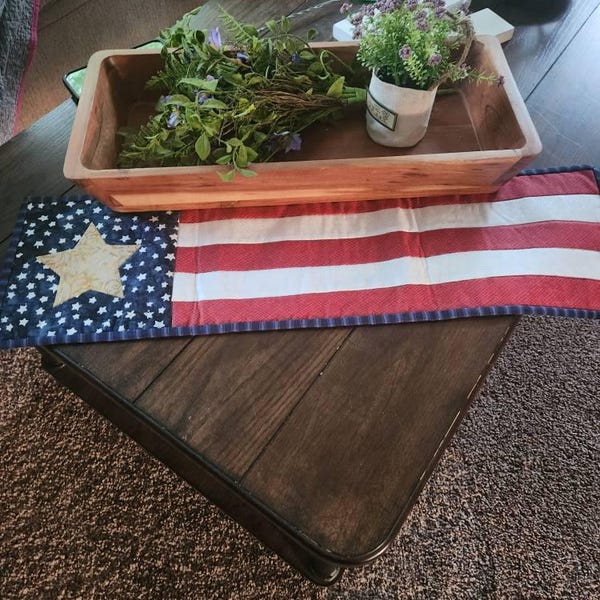 4th of July Quilted Table Topper . Patriotic Quilted Table Deco.candle ...