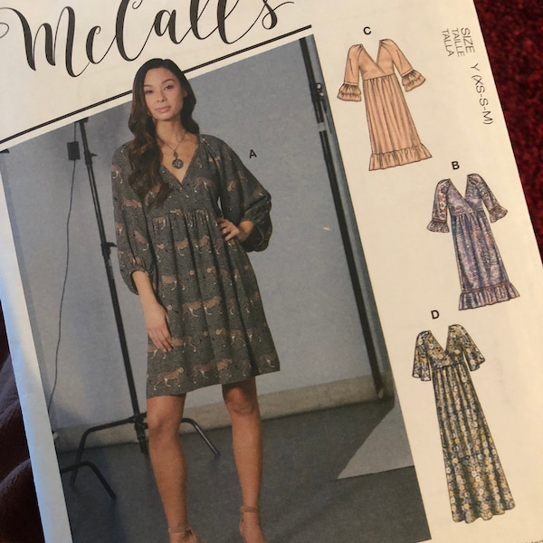 Vogue Sewing Pattern for Shorts & Wide Leg Pants and Tie-front Top ...