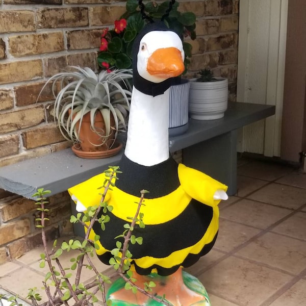Goose Outfit - Busy the Bumble Bee - Fits 23 to 25 Inch Plastic and ...