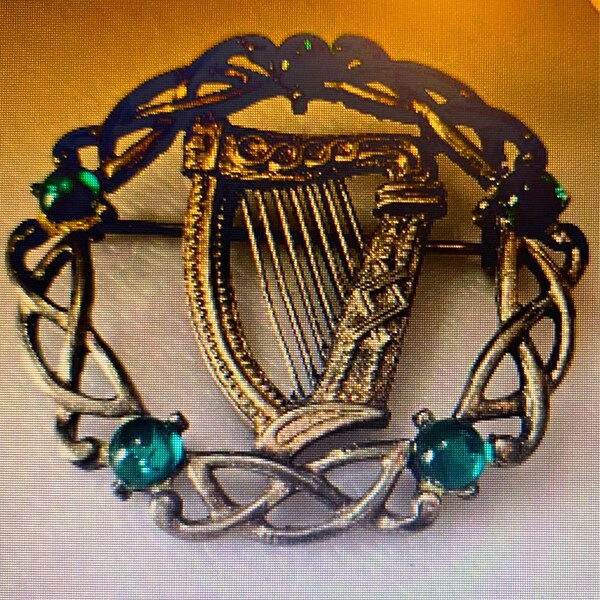 Vintage Diorama Angels Push Pin Beaded Styrofoam Christmas Tree ...